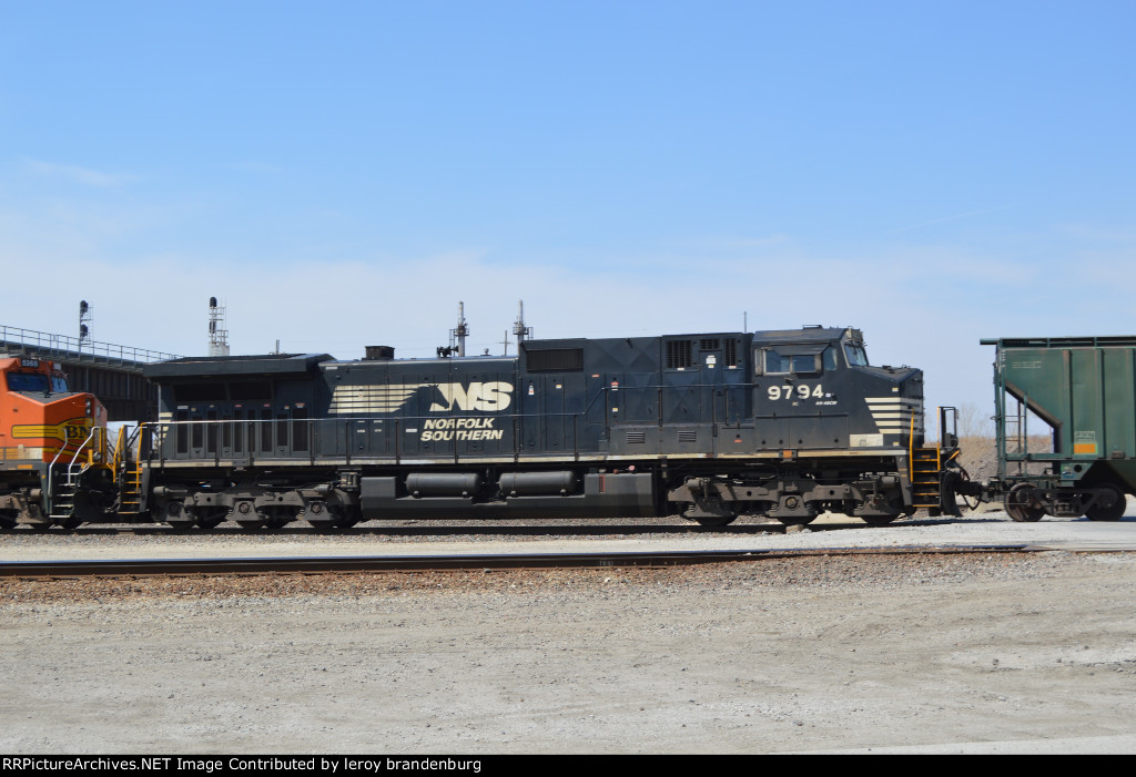 NS 9794 at santa fe jct